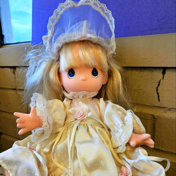 Precious Moments | Toys | Vintage 992 Precious Moments Wedding Doll ...